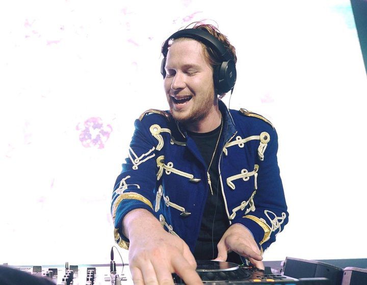 DJ Holandês comanda festa sunset em beach clube em Guarapari - ES HOJE