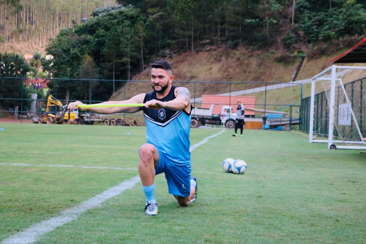 Ainda sem poder atuar, Raniere vibra com retorno ao trabalho em campo ...