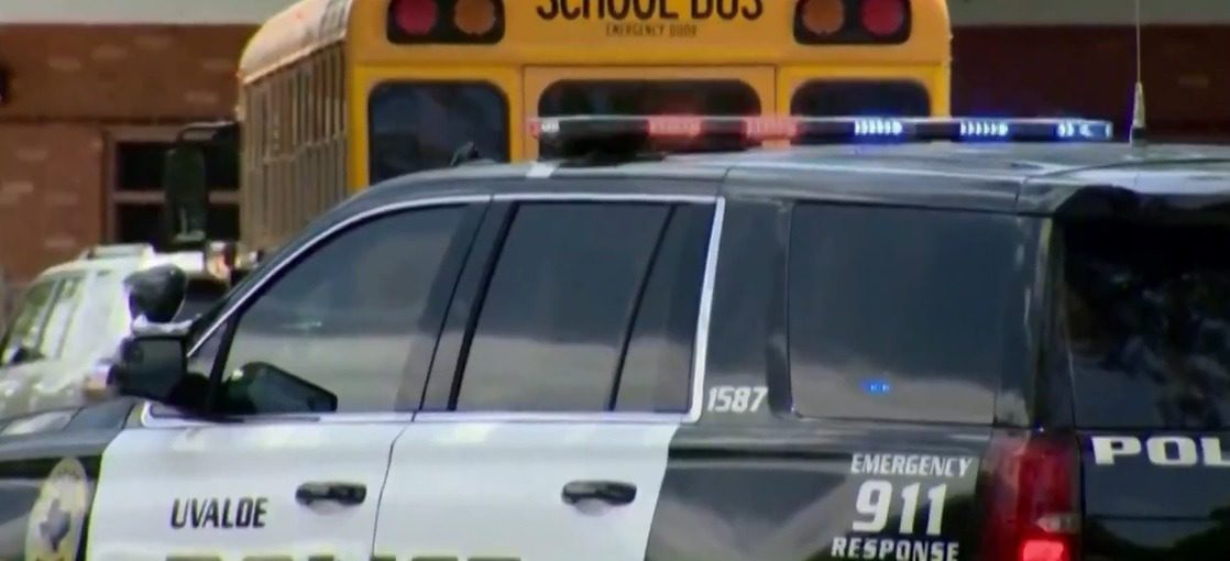 Atirador mata 14 crianças e professora em escola no Texas - ES HOJE