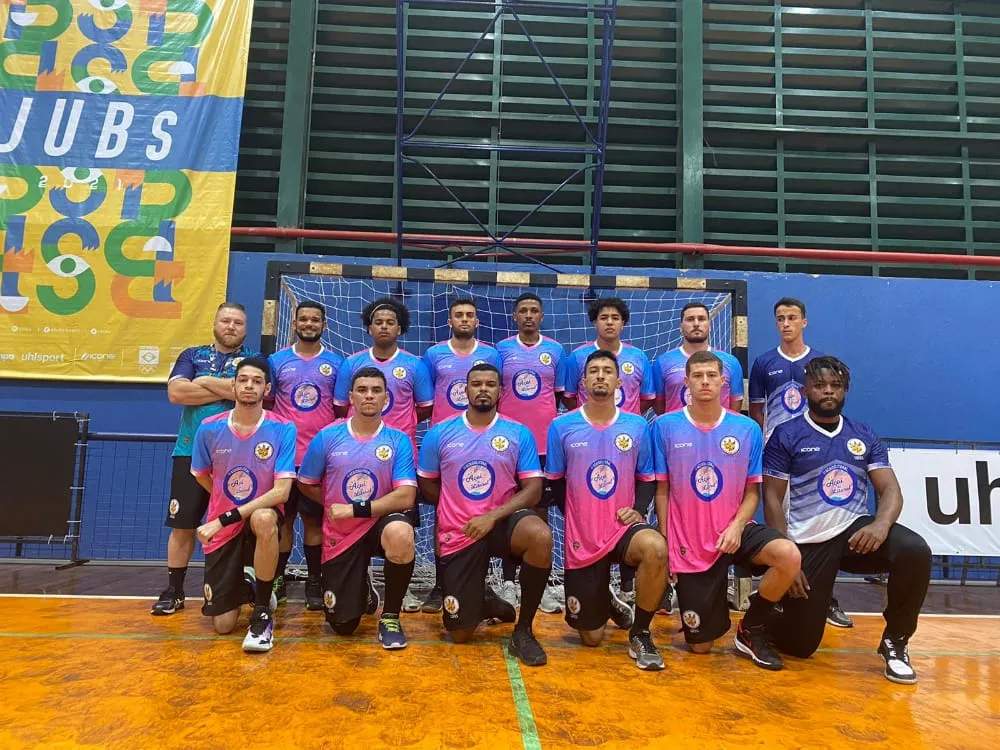 Equipe que vai representar o Espírito Santo no Jubs embarca para ...