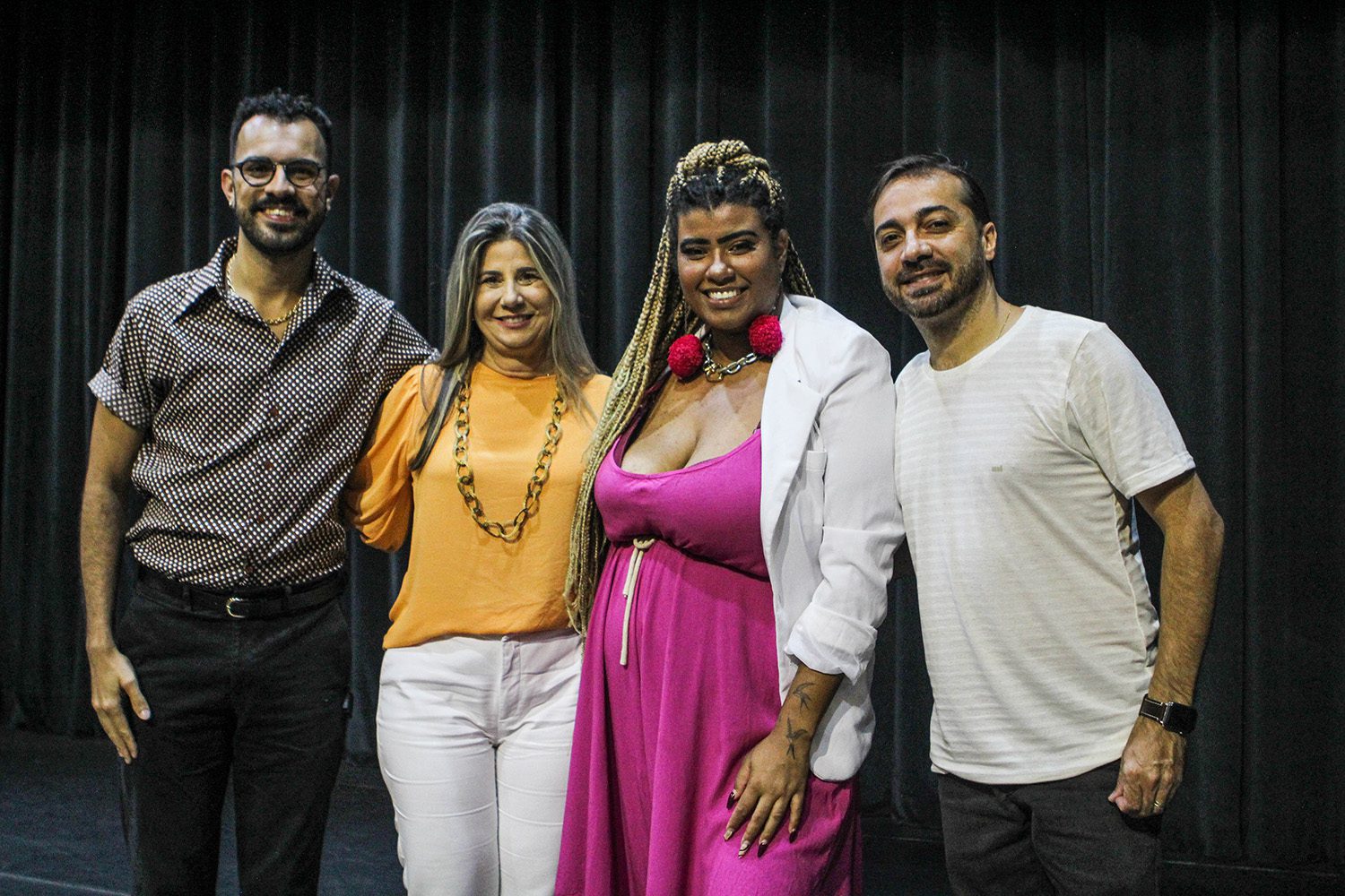 Espetáculo de dança encanta o público em Vitória - ES HOJE