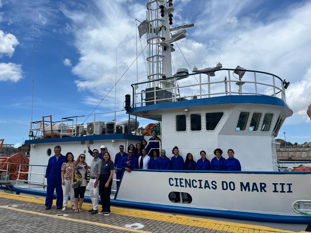 Navio-escola inicia segunda expedição com estudantes da Ufes - ES HOJE