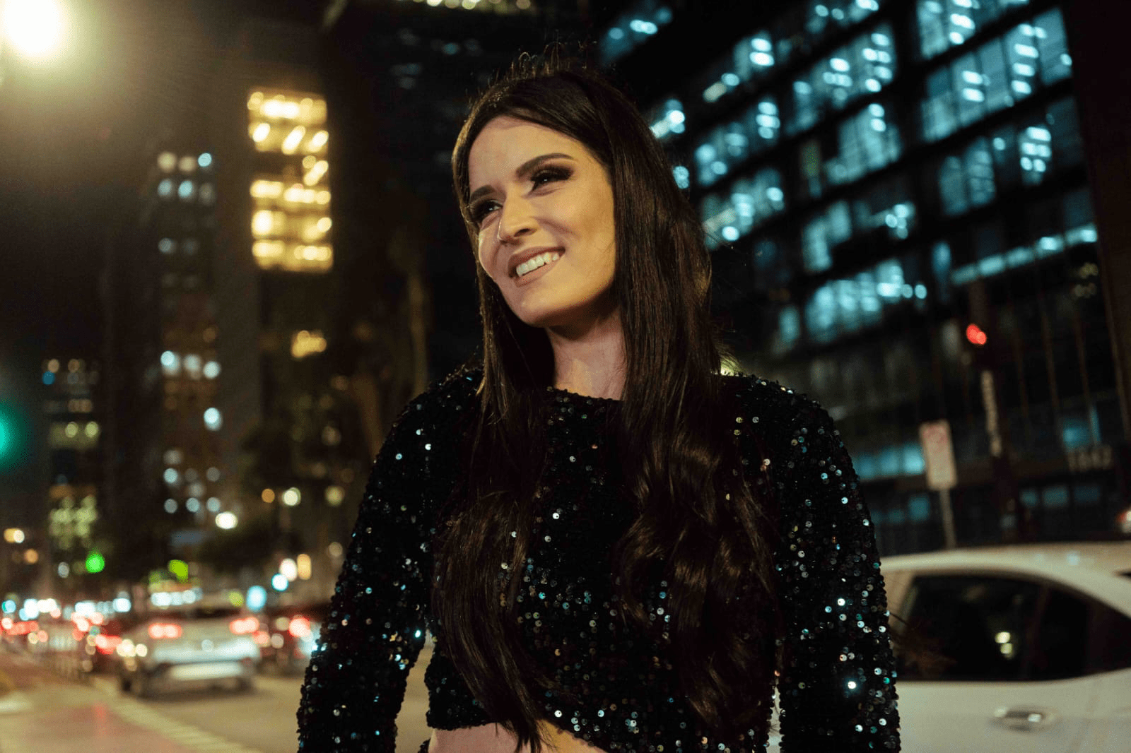 Camila Gabriel projeta carreira nacional com single e videoclipe - ES HOJE