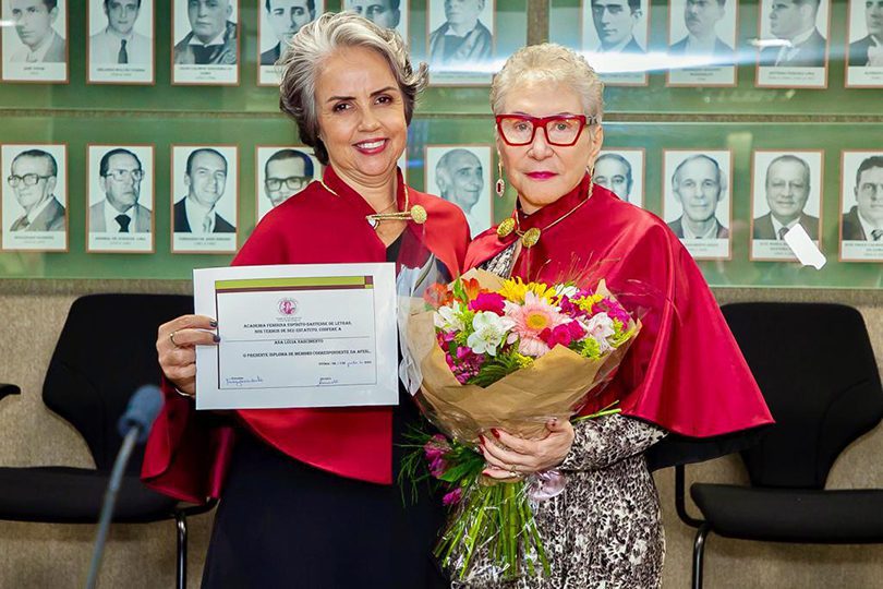 Ana Lúcia Nascimento toma posse na Academia Feminina de Letras - ES HOJE