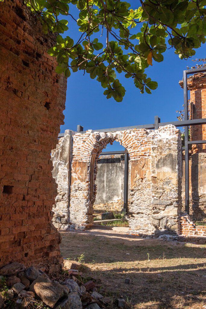 Ruínas de construção histórica são restauradas no litoral sul capixaba ...