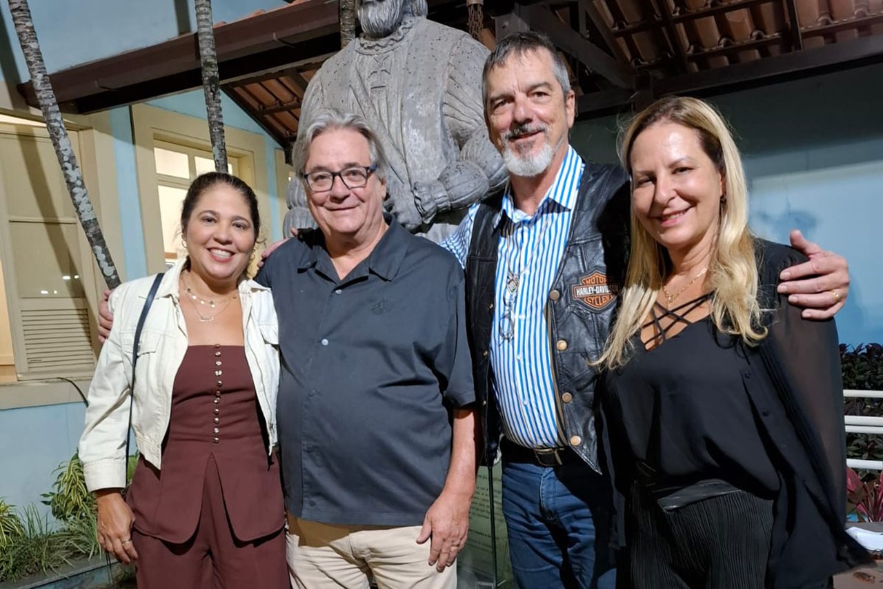 Noite de lançamento literário movimenta Vila Velha - ES HOJE