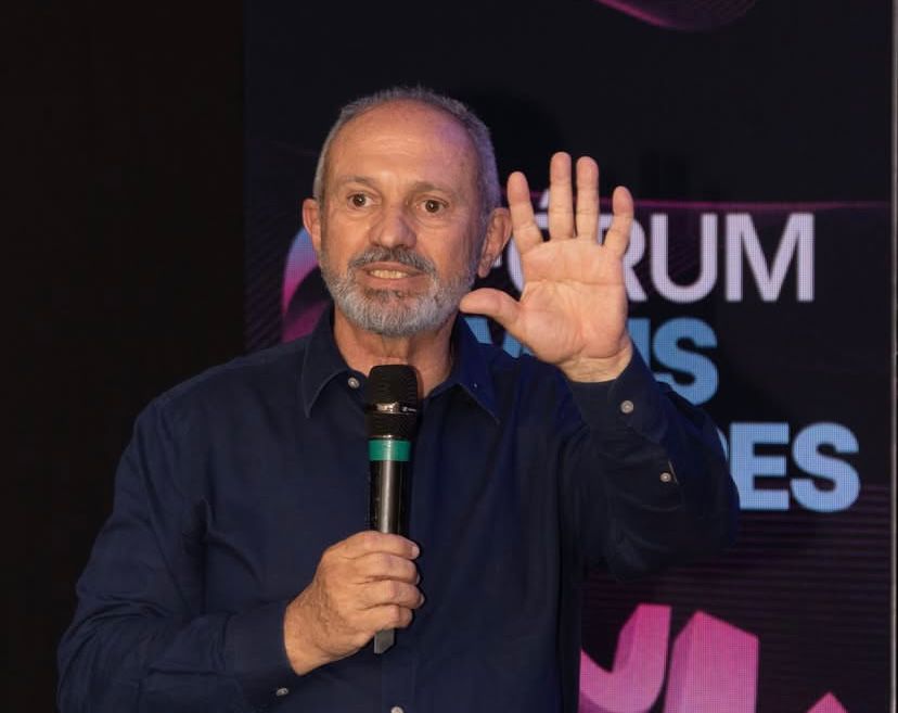 Cabo eleitoral: Paulo Hartung apoia Lorenzo Pazolini no Espírito Santo ...